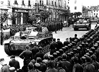 OUR TANKS SMASH INTO SUBURBS OF PARIS, VATICAN PAPER REPORTS CITY ...